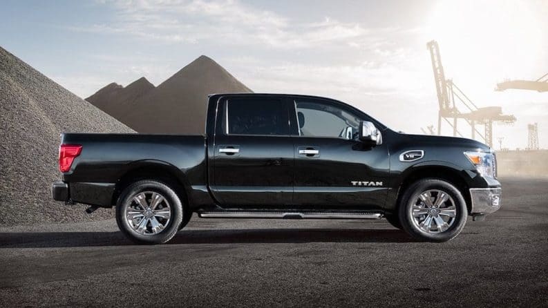 Off-road or Opulence? Which 2017 Nissan Titan Suits Your Style? | Car ...