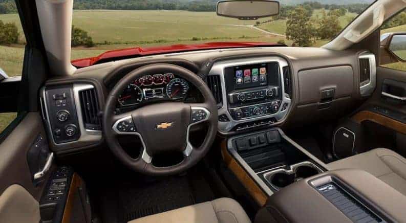 2018 Chevy Silverado vs. 2018 Honda Ridgeline | Car Life Nation